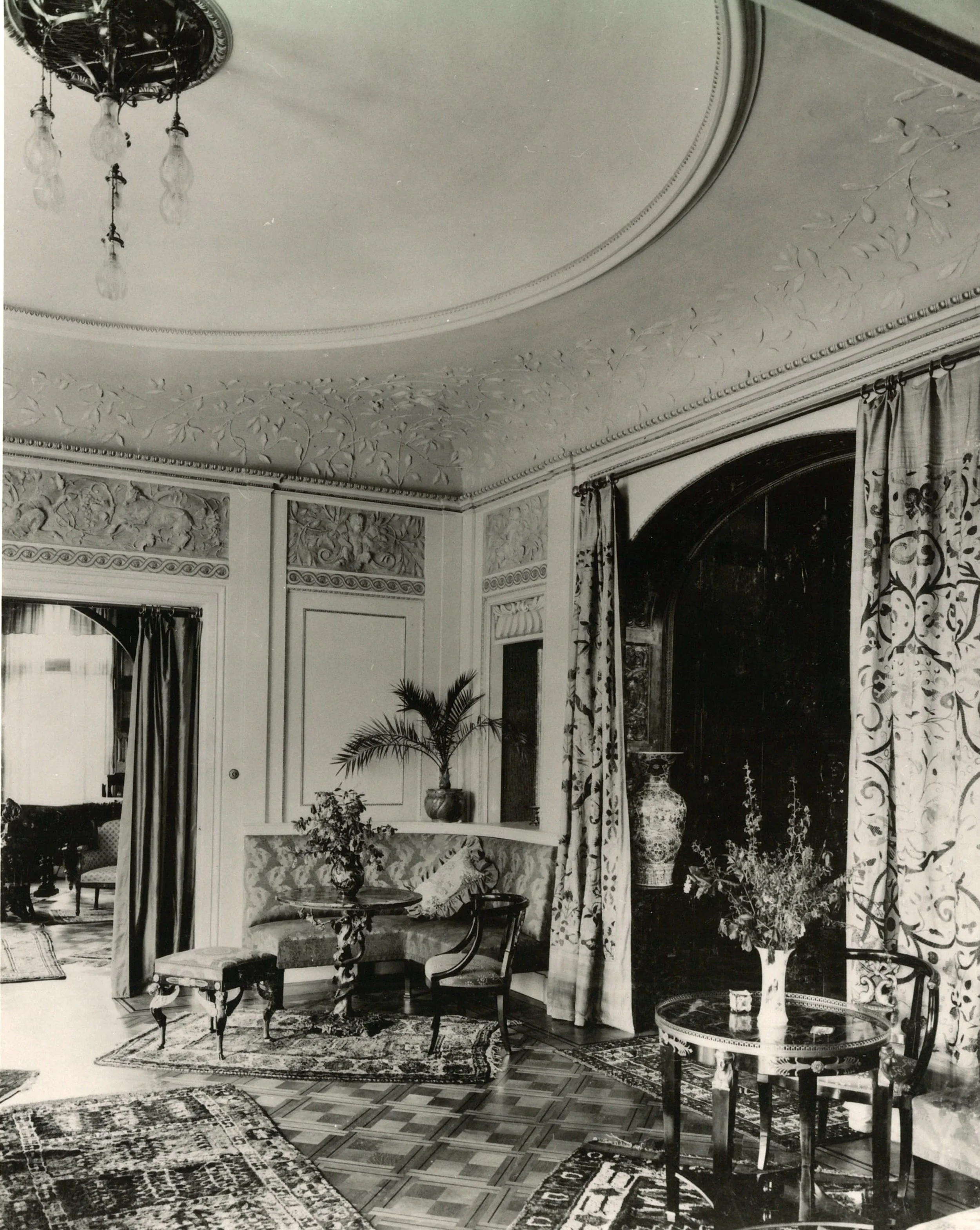 Leaders, industrialists and epic historical figures in the Mysterious ...