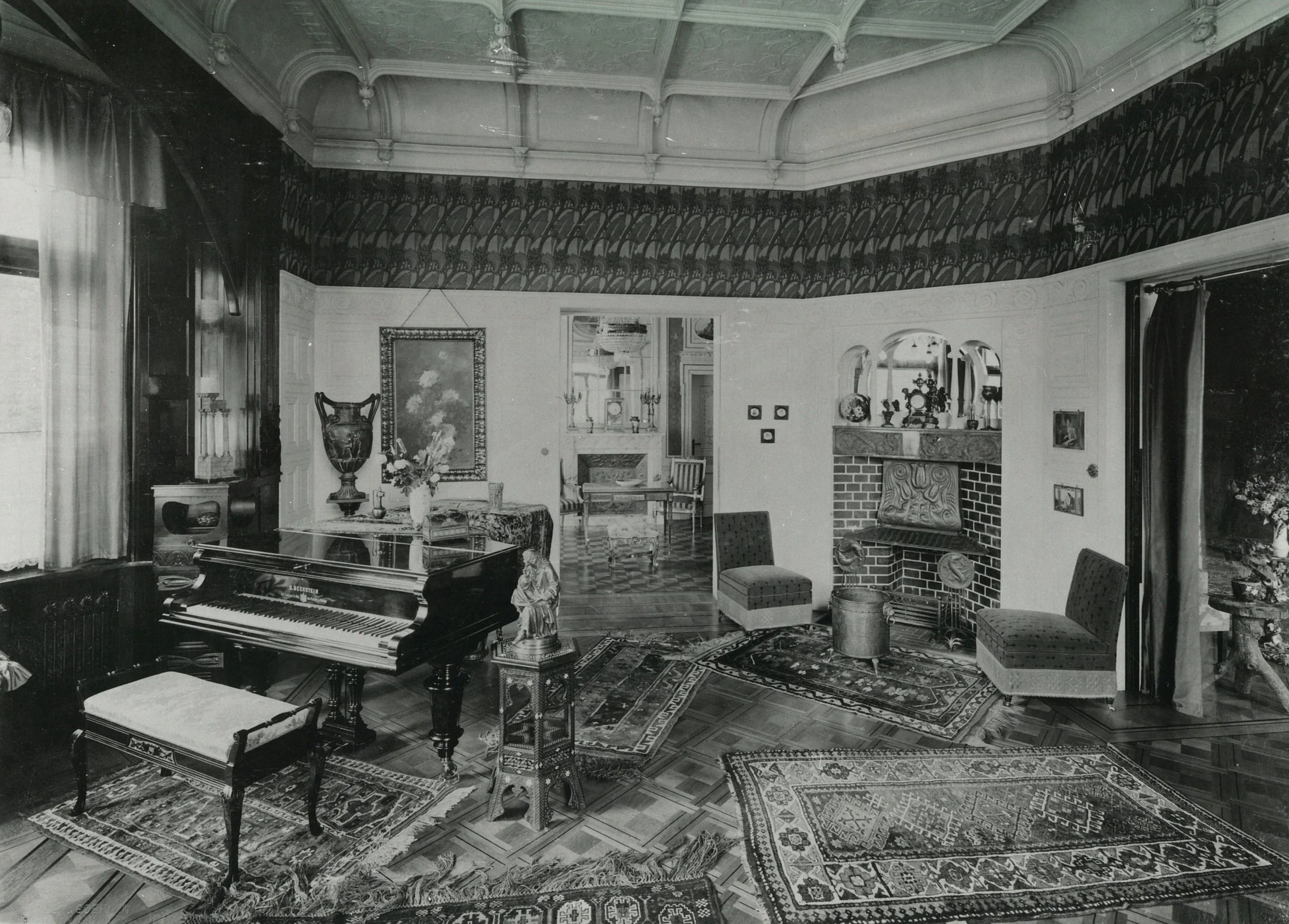 Leaders, industrialists and epic historical figures in the Mysterious ...