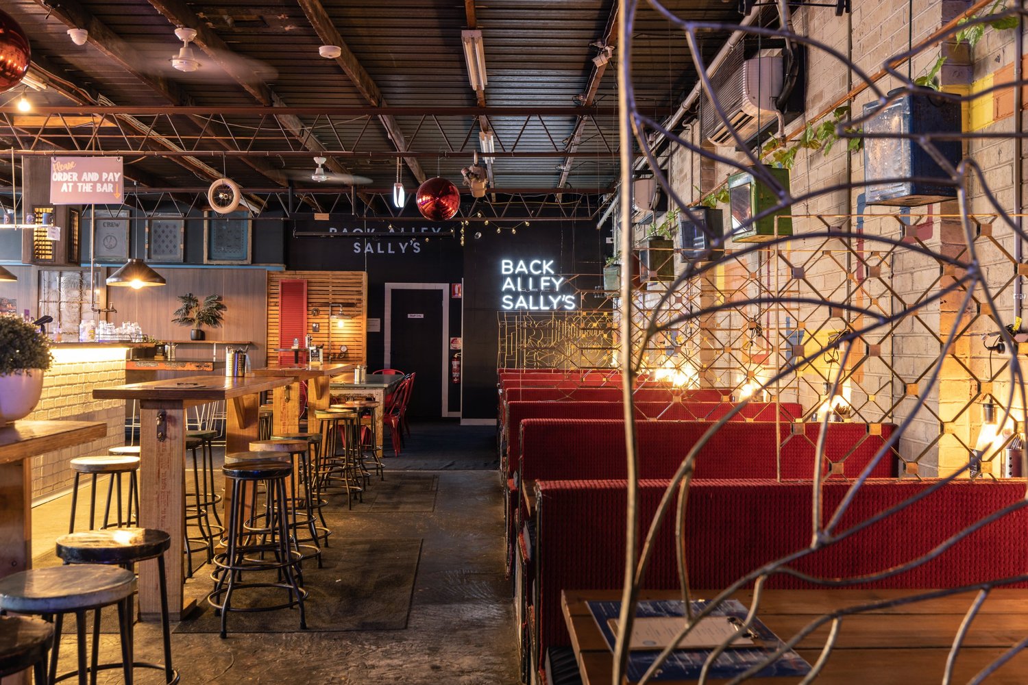 Bar in Footscray (Chilled Local Vibe) I Back Alley Sallys — 4 People
