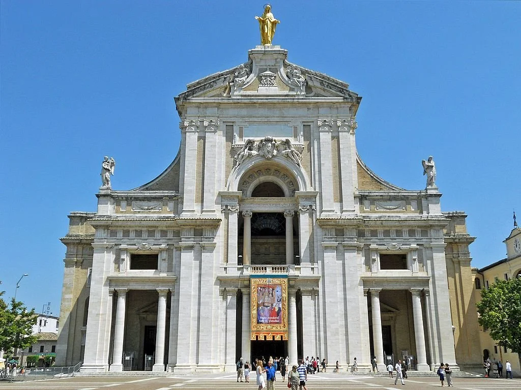 Guide to Assisi, Italy — Go Ask A Local