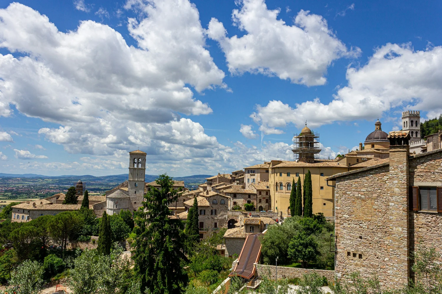 Umbria Travel Guide - The Green Heart of Italy — Go Ask A Local