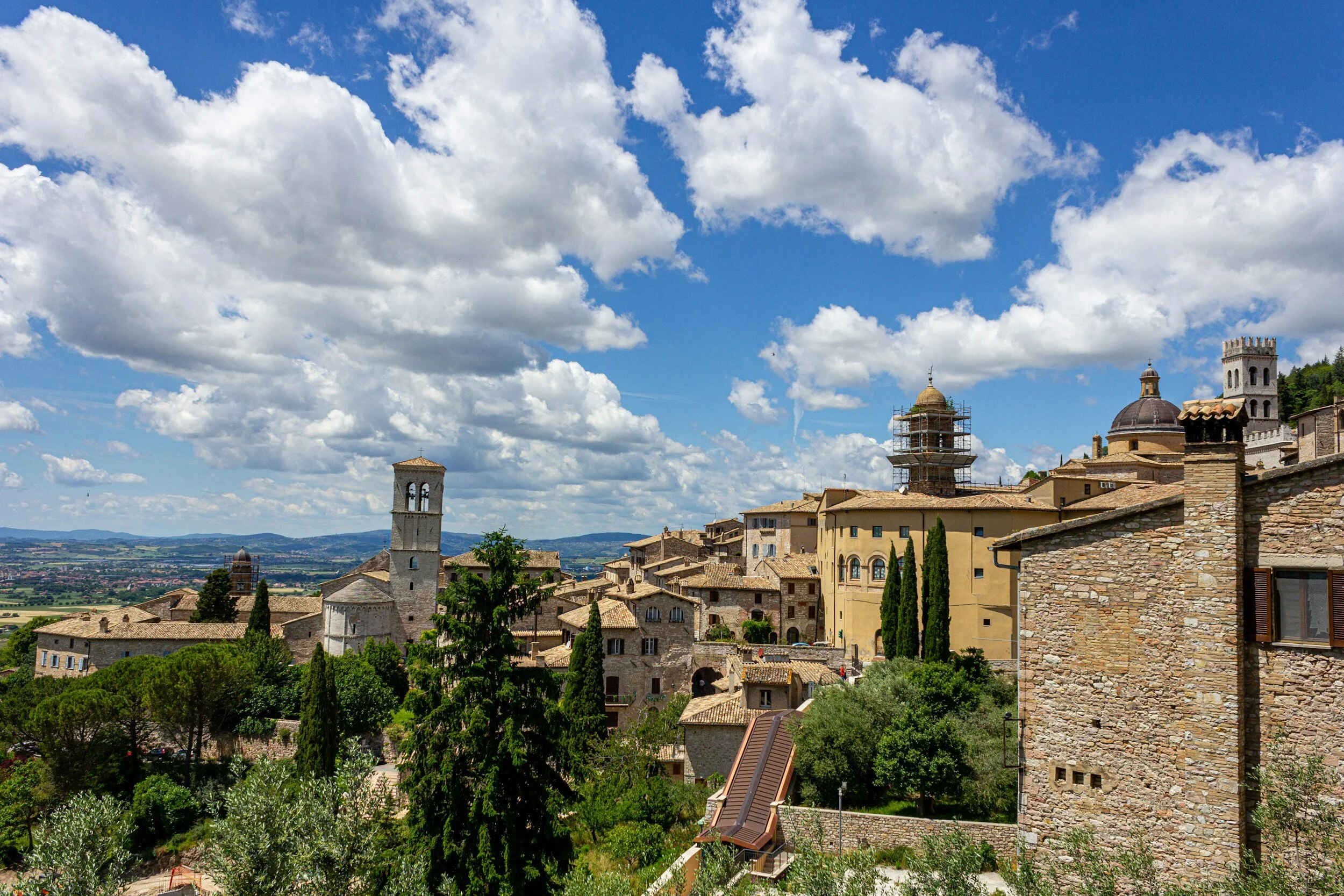 Umbria Travel Guide - The Green Heart of Italy — Go Ask A Local