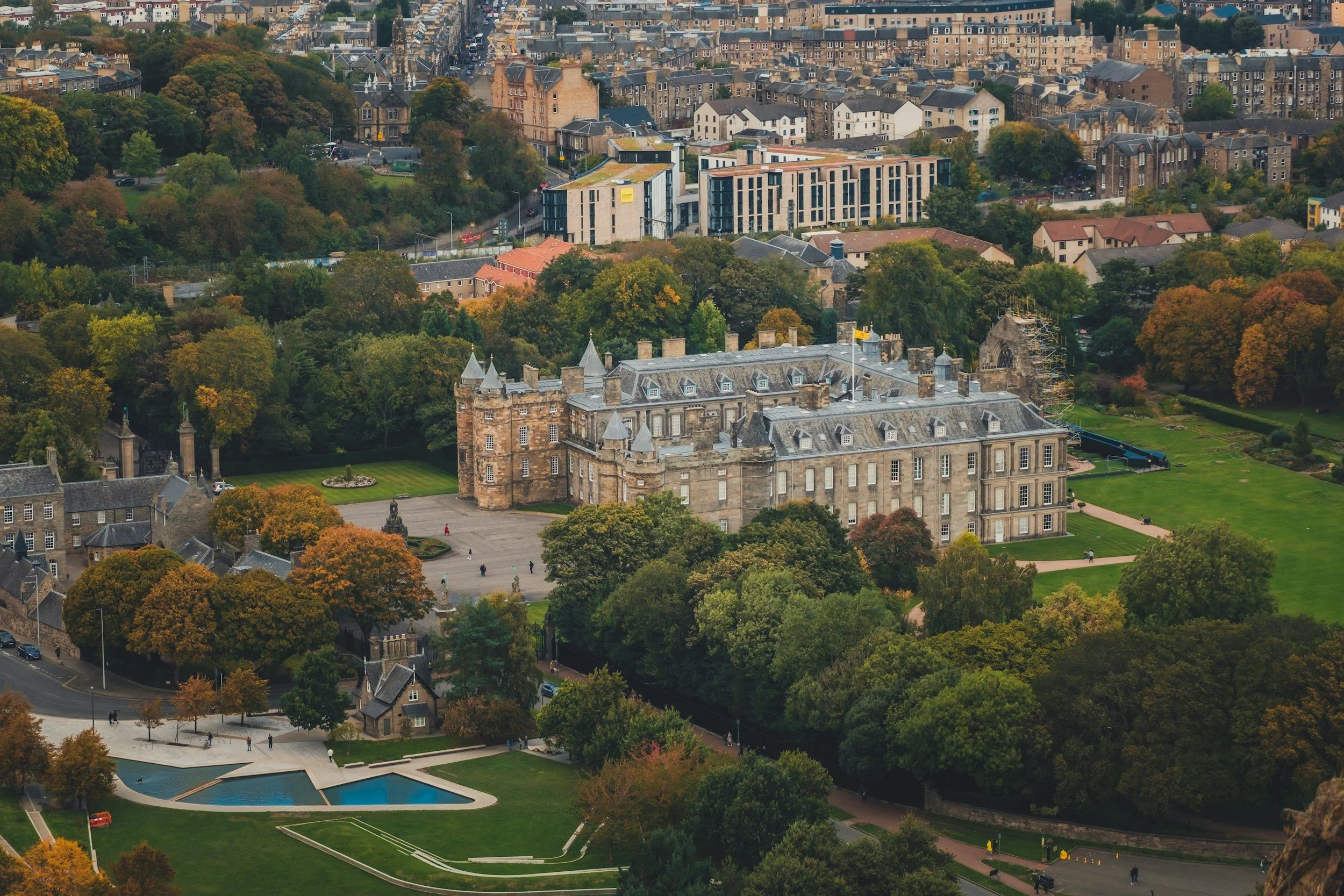 Travel Guide to Edinburgh, Scotland - the Athens of the North — Go Ask ...