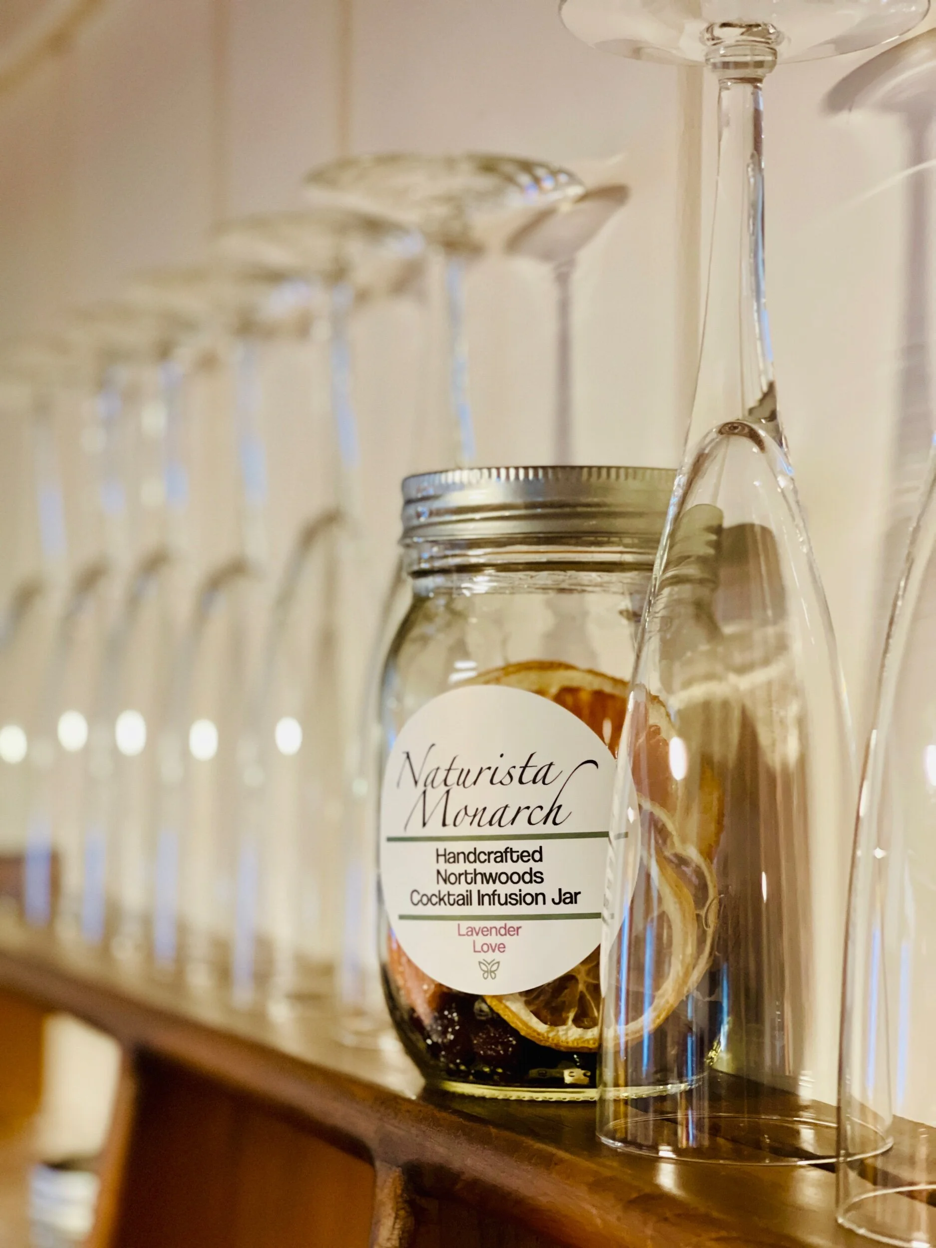 Hygge Shop — Naturista Monarch