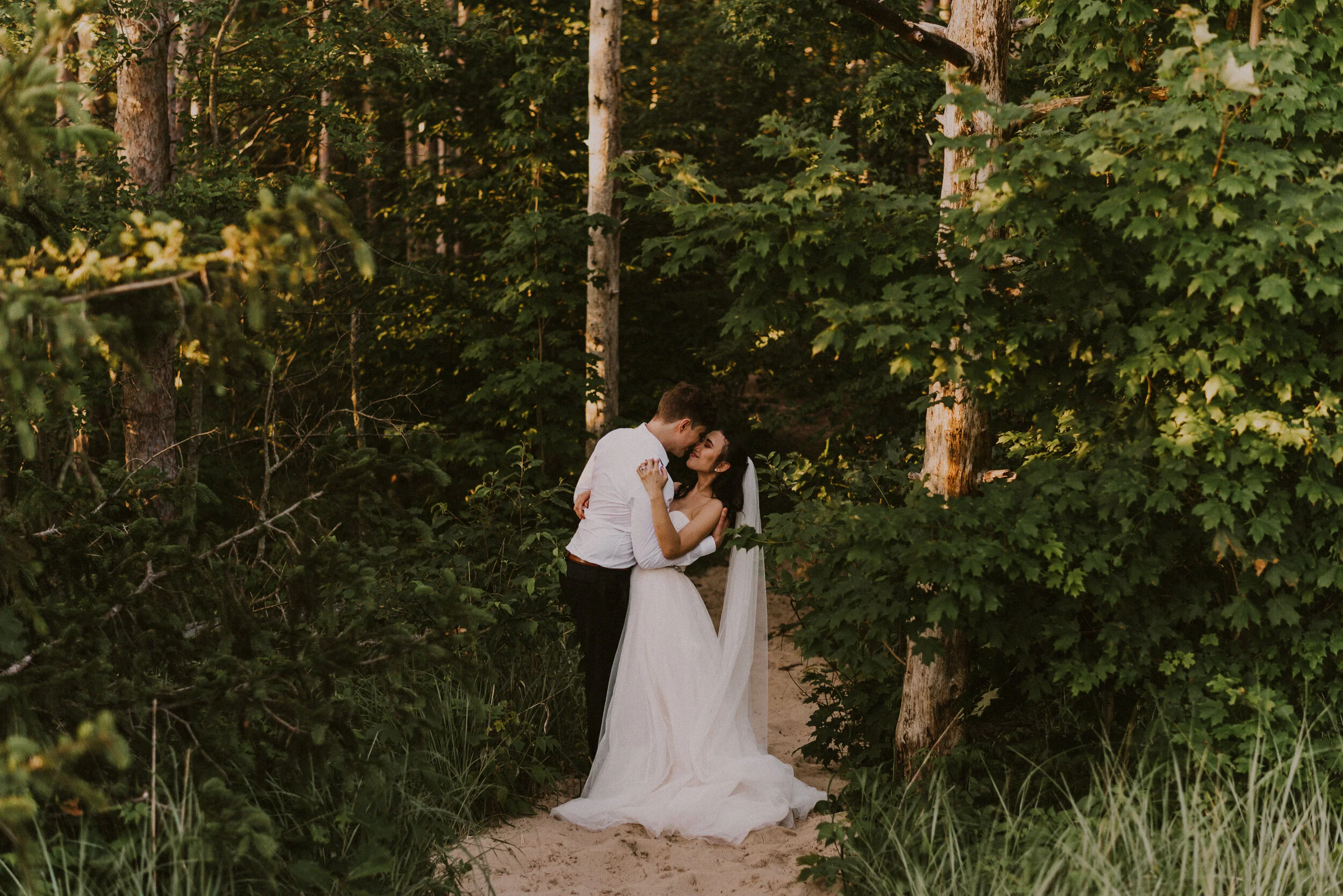 Your Guide to Eloping in Michigan’s Upper Peninsula ...
