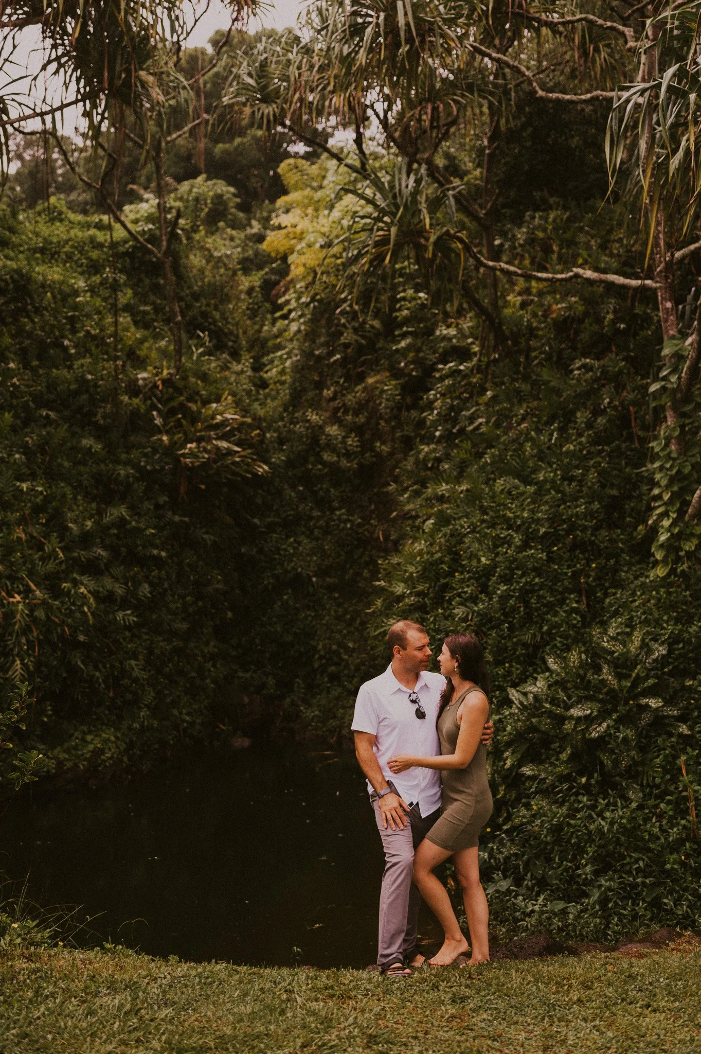 Danielle & Ray’s Beach & Cliffside Maui Elopement ...