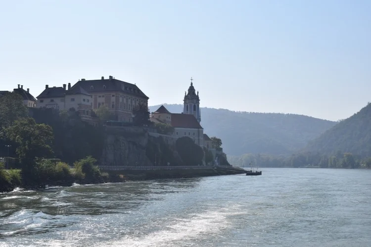 Explore historic Dürnstein and top Wachau wineries on the River Danube ...