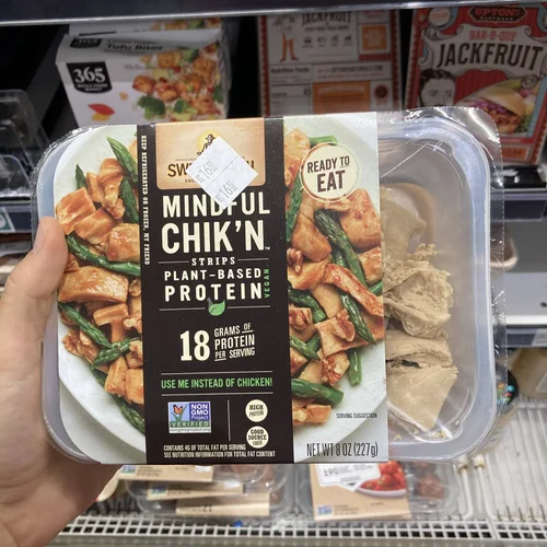 15 Best Plant-Based Chicken Alternatives at Whole Foods — Sustainable ...