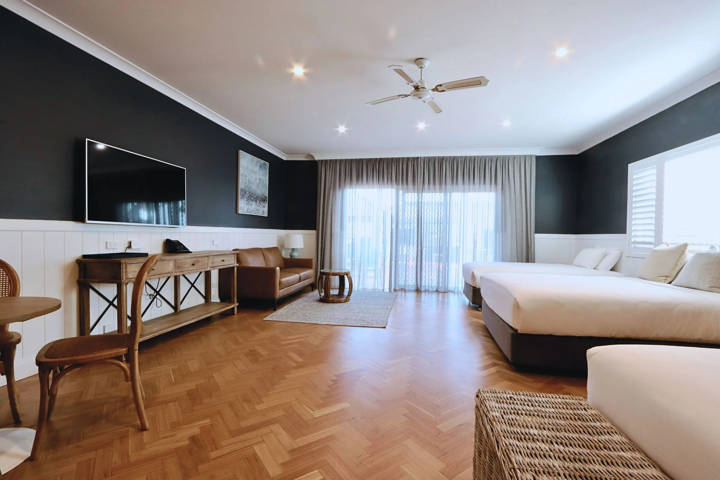 Signature Family Studio — The Quarters