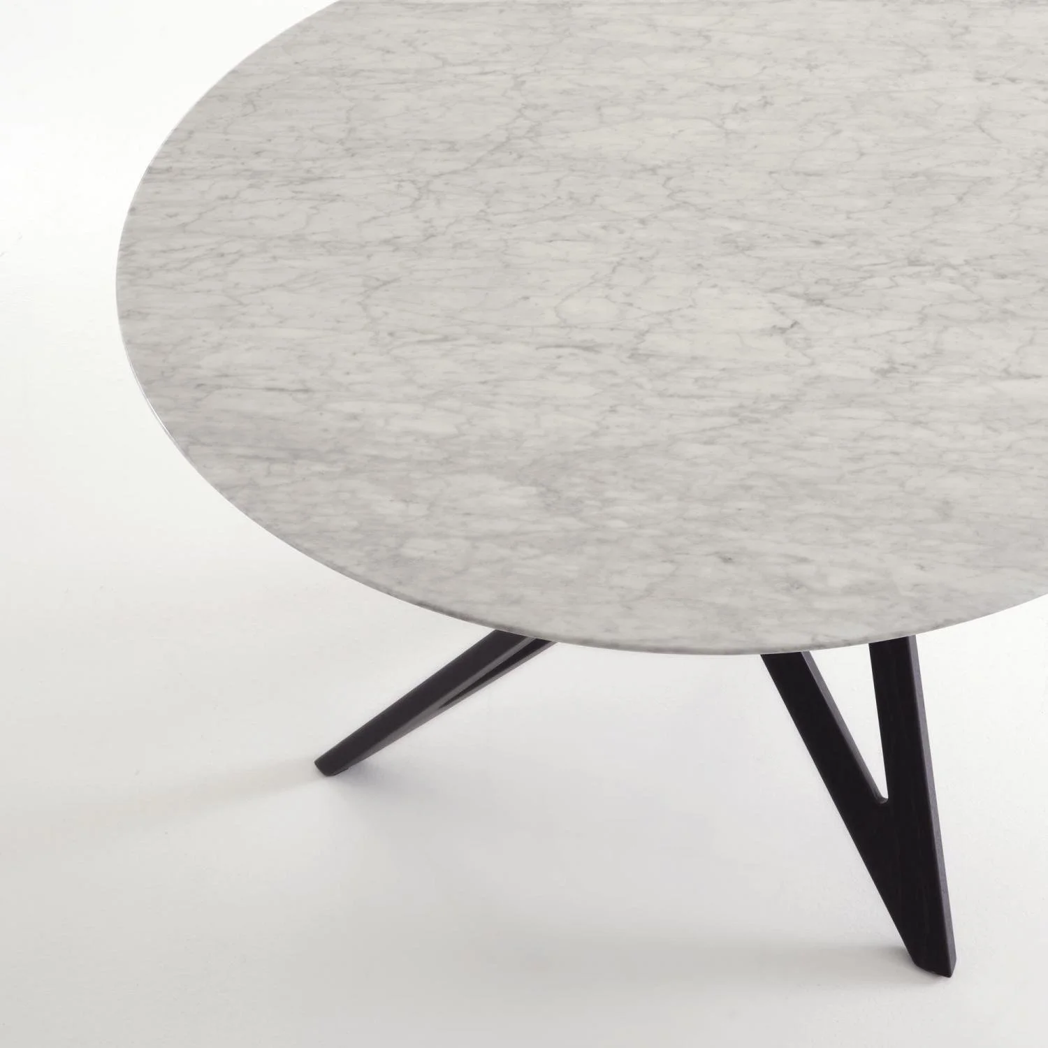 INTERVALLE DINING TABLE — Ligne Roset NZ - Auckland New Zealand
