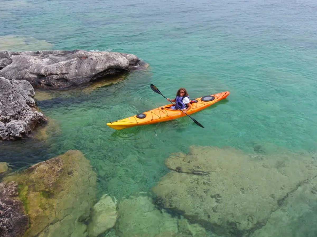 TOBERMORY — STONE COVE // EVO LUXURY WATERFRONT BED + BREAKFASTS