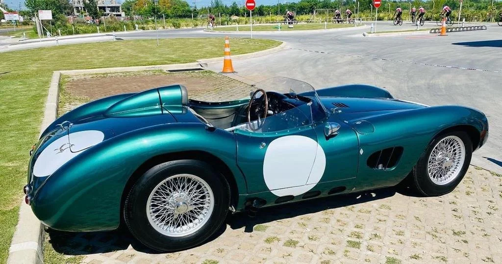Aston Martin DBr 1 recreation — Mecanic Import