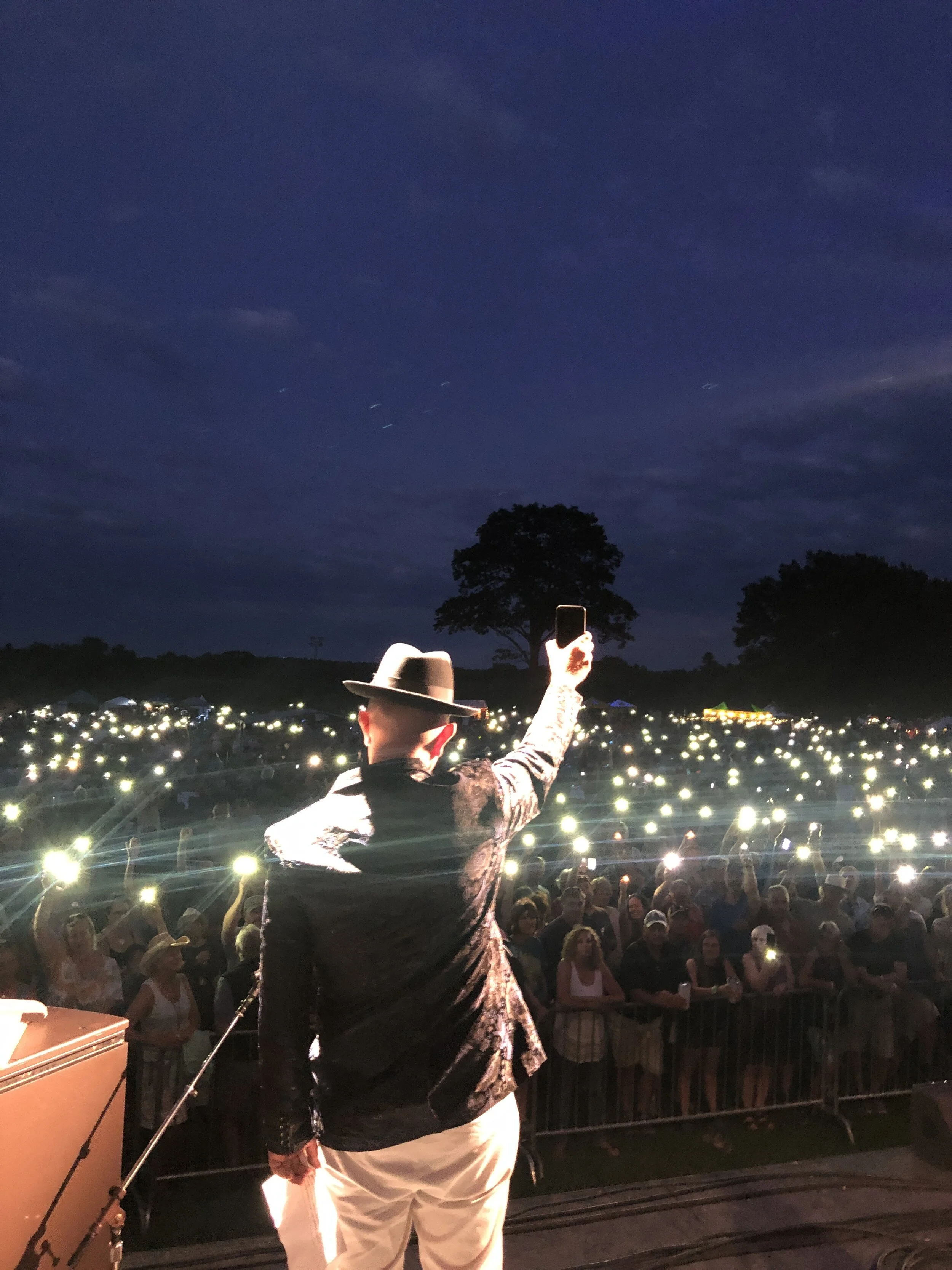 SIGNATURE SOUNDS PRESENTS