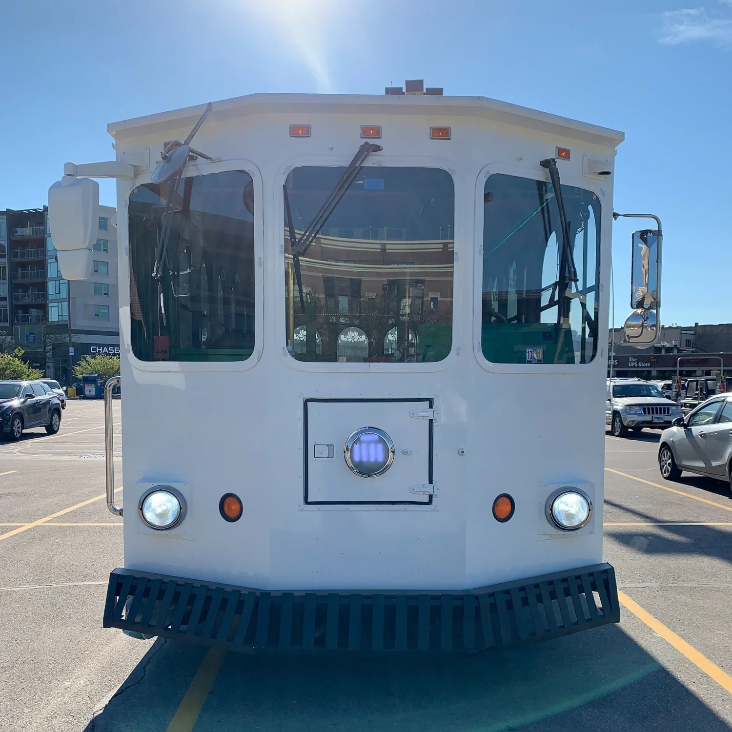 The Sheffield — Premier Trolley of Chicago