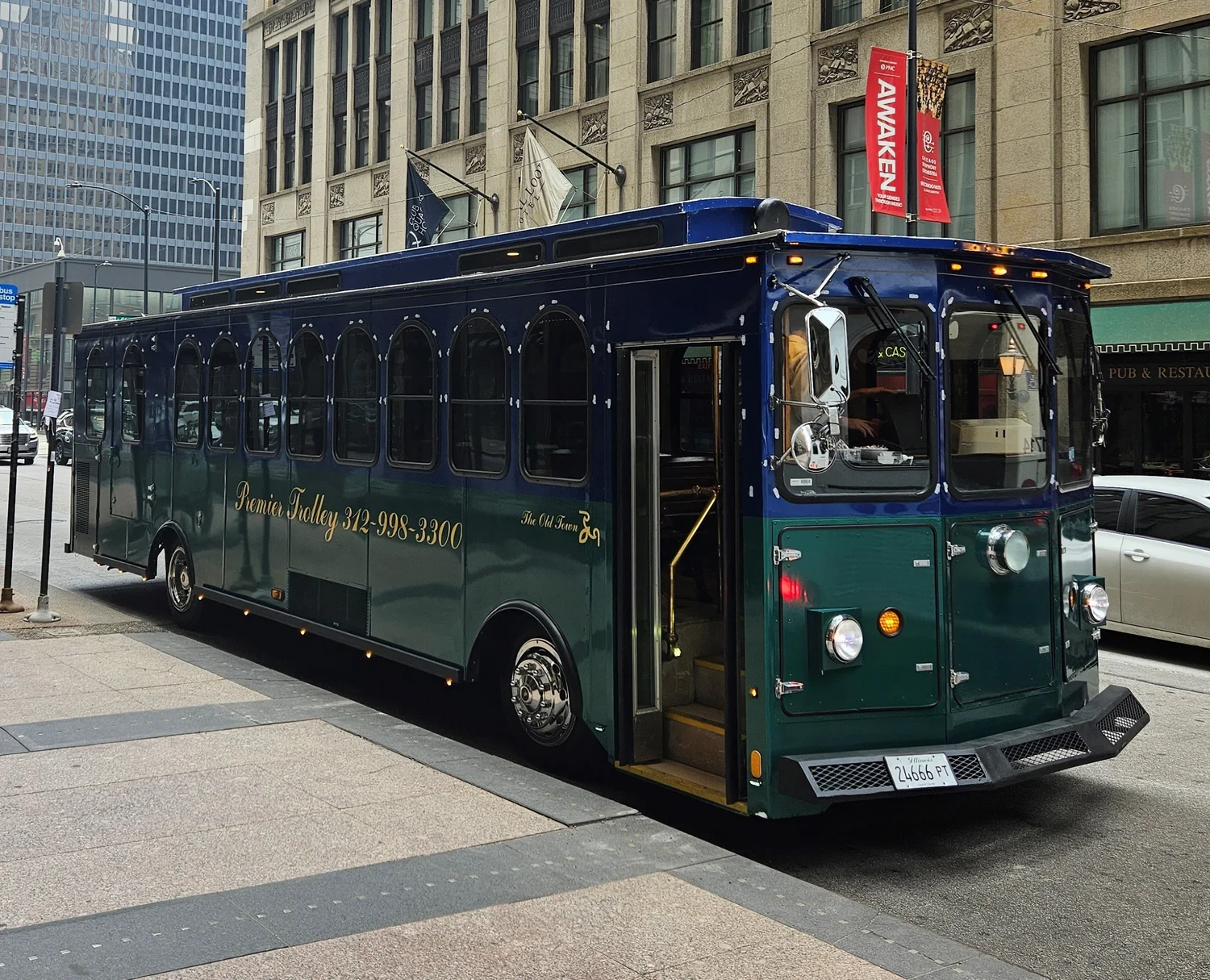 Premier Trolley and LimoPremier Trolley of Chicago
