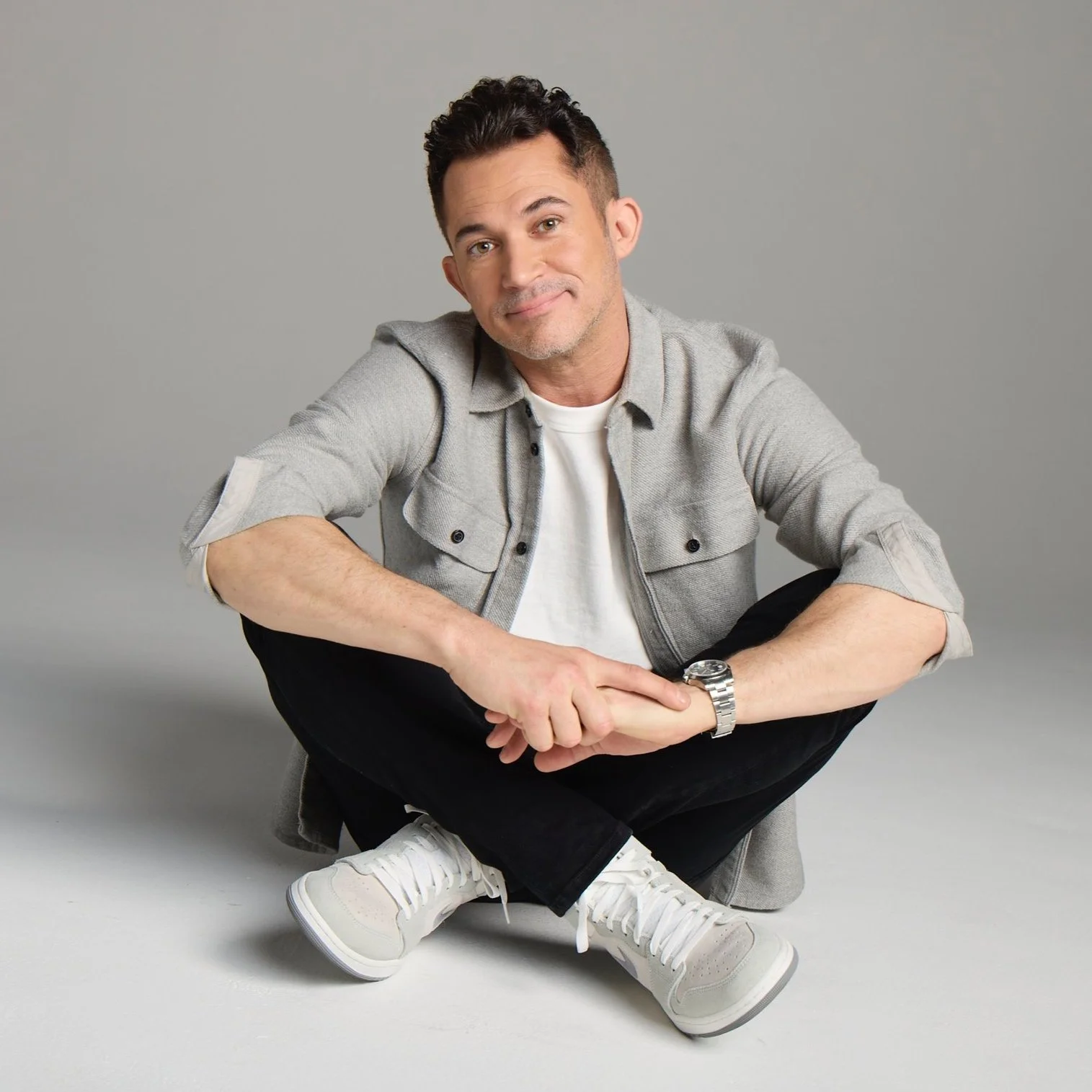 Official home of magician Justin Willman | Tour tickets & more!