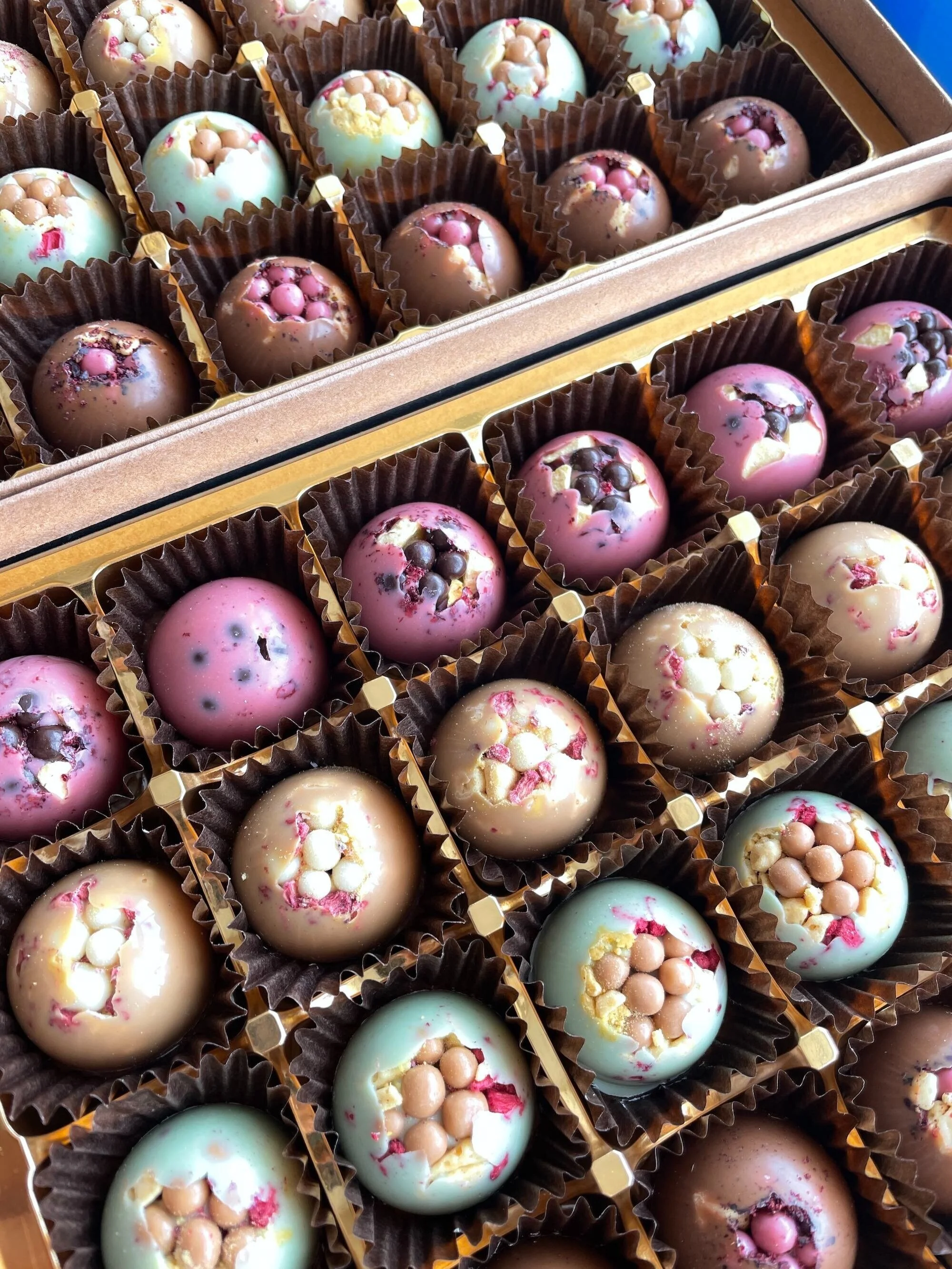Bella Chocolate - our members | Discover the best of Lanarkshire Food ...