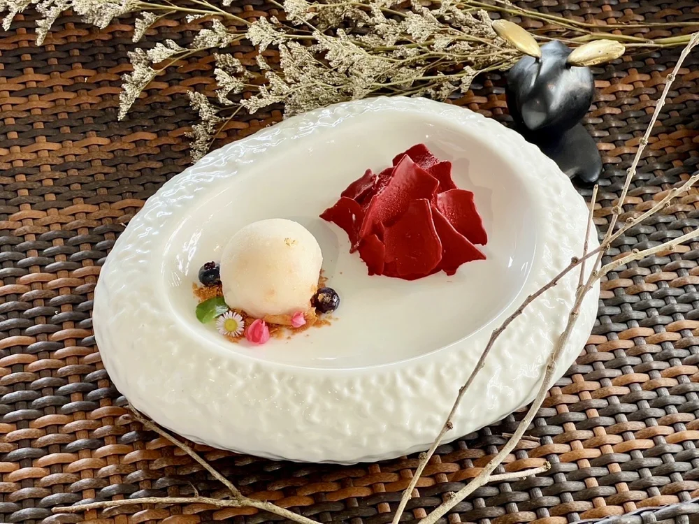 Bird's Nest — Banyan Tree Menus