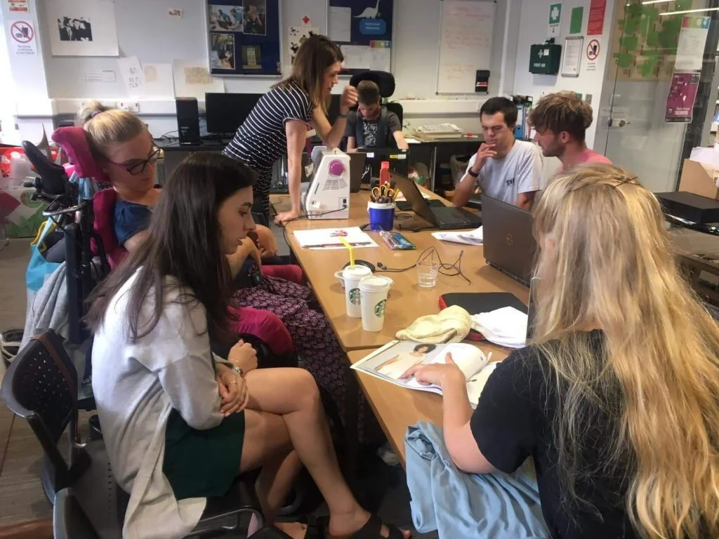 Contact 3 — The Pelican Project