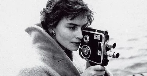 Muere una cineasta desconocida — Insularis Magazine