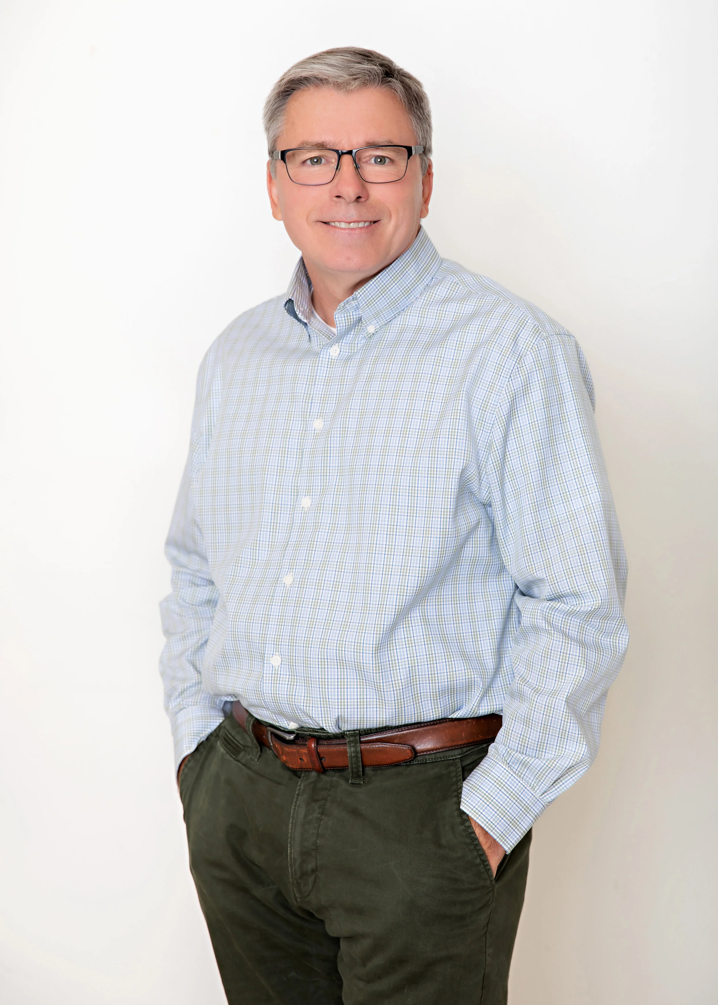 About — James Thomas