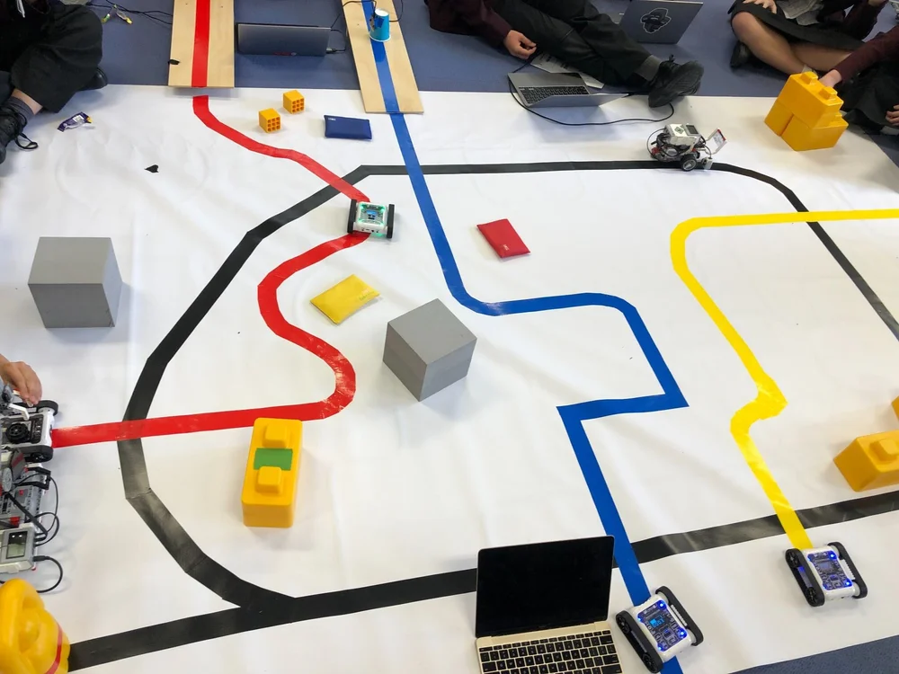Case Study: Year 7 Digital Tech at St Peters Lutheran College — Micromelon Robotics