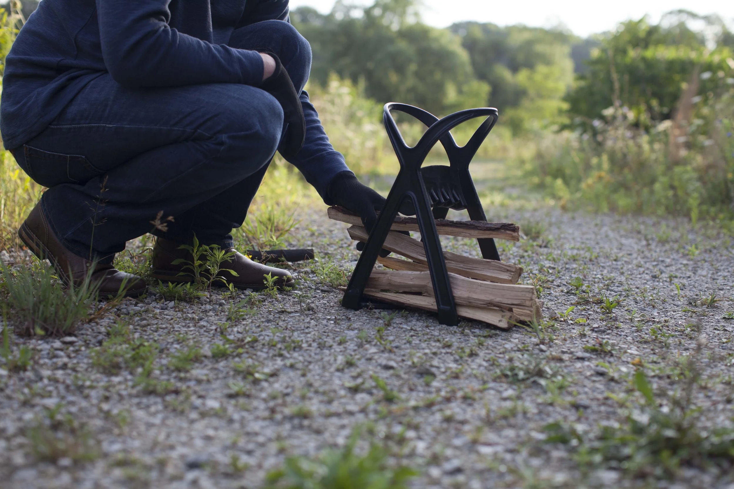 The Best Way to Split Wood for a Fire, According to an Expert — Dad ...