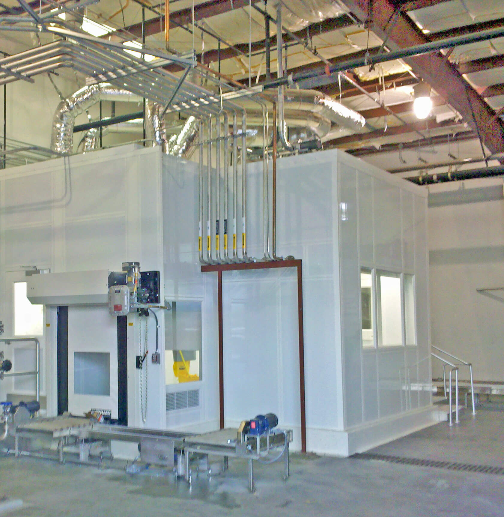 KMG | 100 Drum Filling Cleanroom — CleanAir Solutions