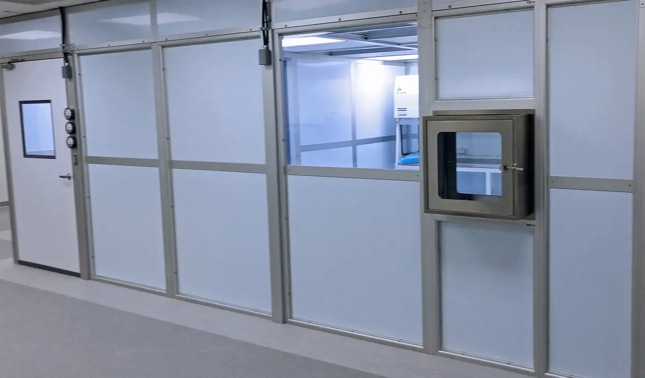 Pharmacy Cleanroom Essentials: What You Need to Know — CleanAir Solutions