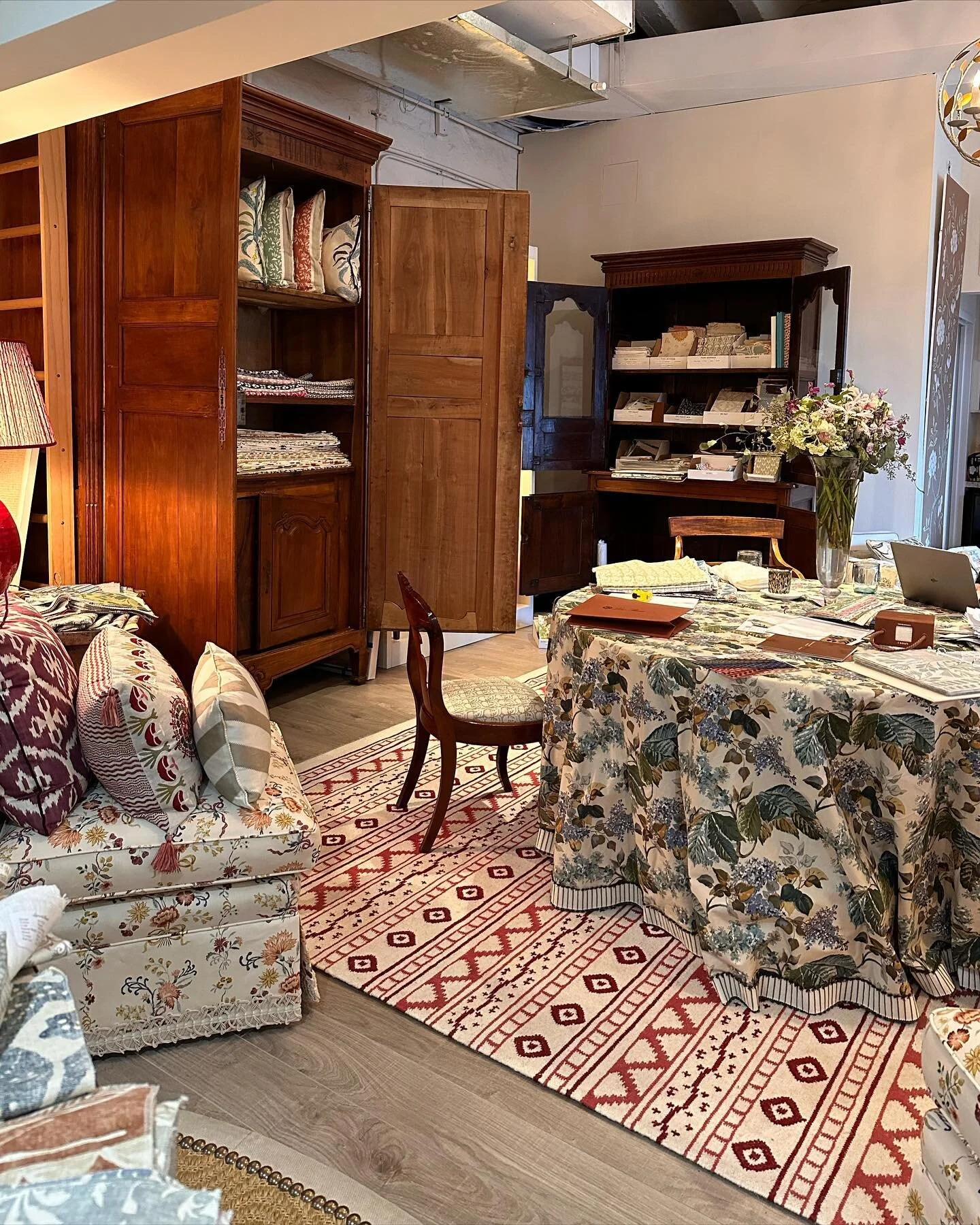 Mahala Textiles - Home - Traditionally printed linens, embroideries and ...