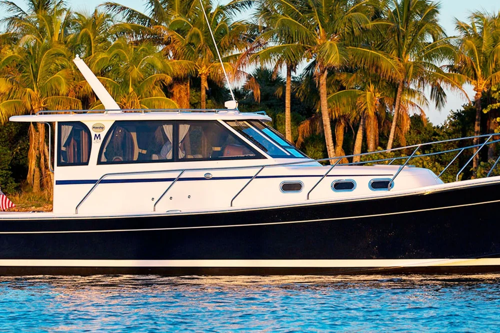 34-foot Mainship Pilot — Great South Bay Boat Charter