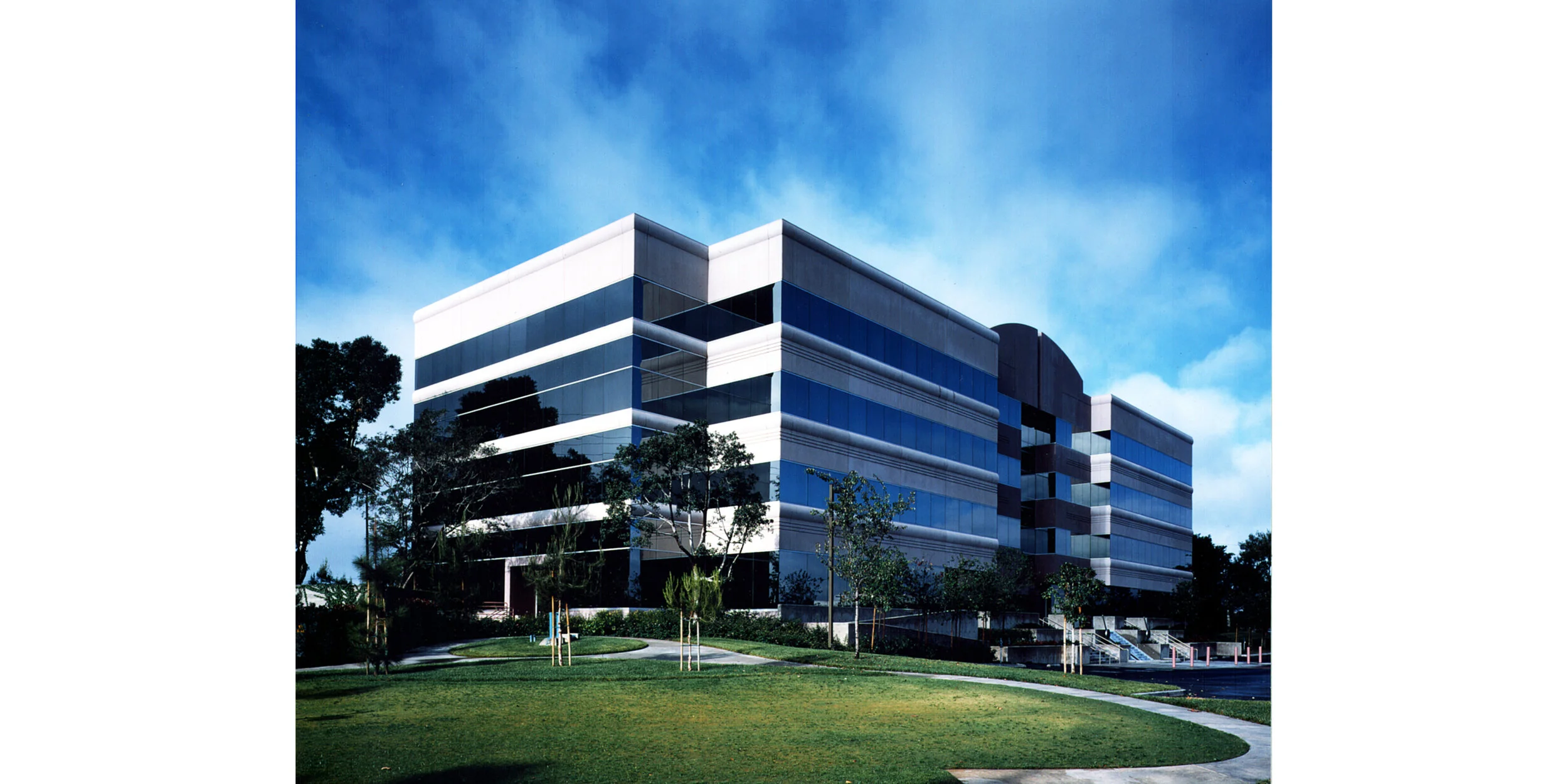 Office/Retail (Cornerstone Building 118) — AHT Architects