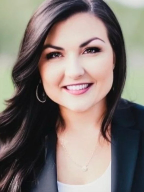 10 Real-Life Examples of Challenging the Norms and Reinventing Oneself ...