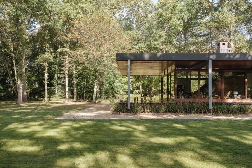 L55 — Haute Renommee Gallery