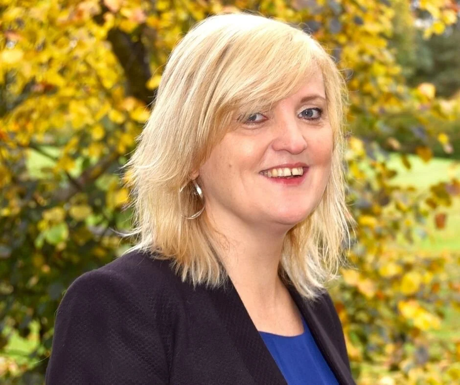 Jennifer Clair: copywriter and copyeditor.