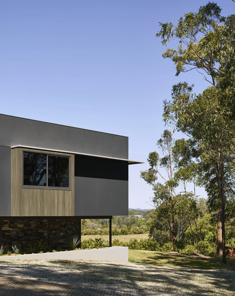 MERINDA FARM HOUSE — Heka Hoods