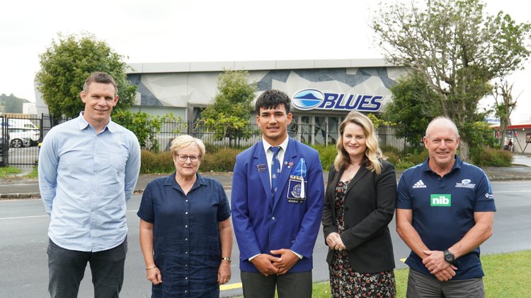 INAUGURAL MICHAEL GARNER SCHOLARSHIP RECIPIENT — Blues Rugby