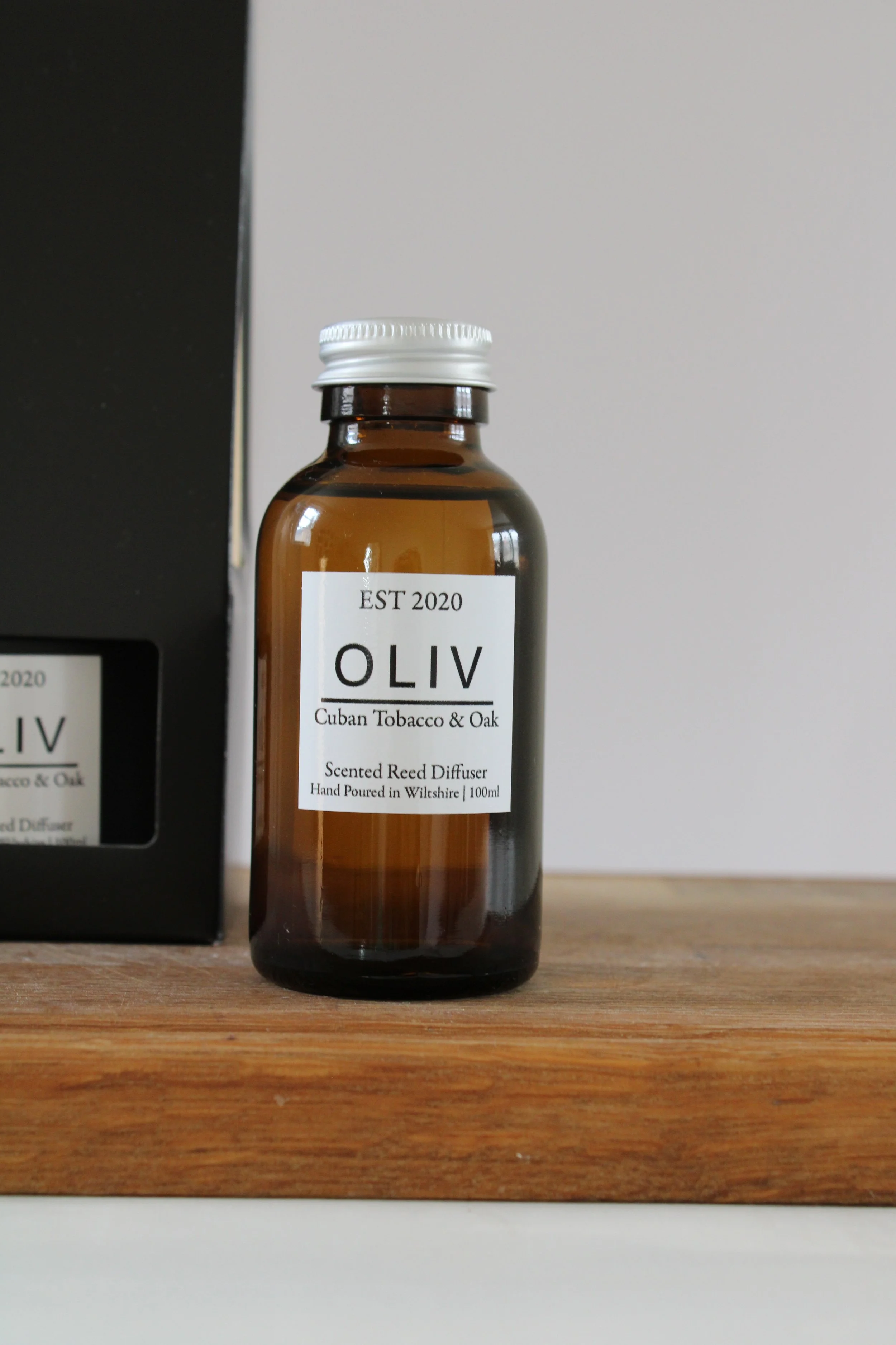 Cuban Tobacco & Oak — O L I V