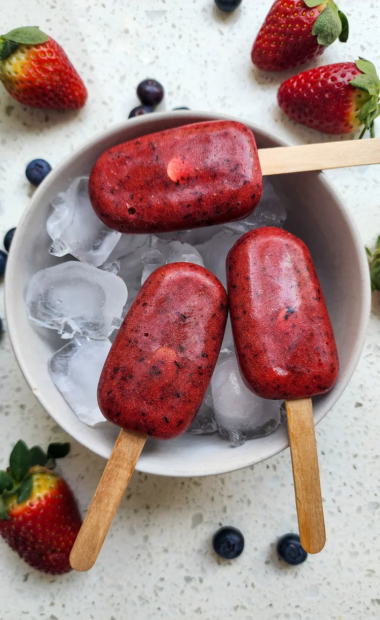 Strawberry Blueberry Vegan Popsicles Recipe — That Vegan Dad