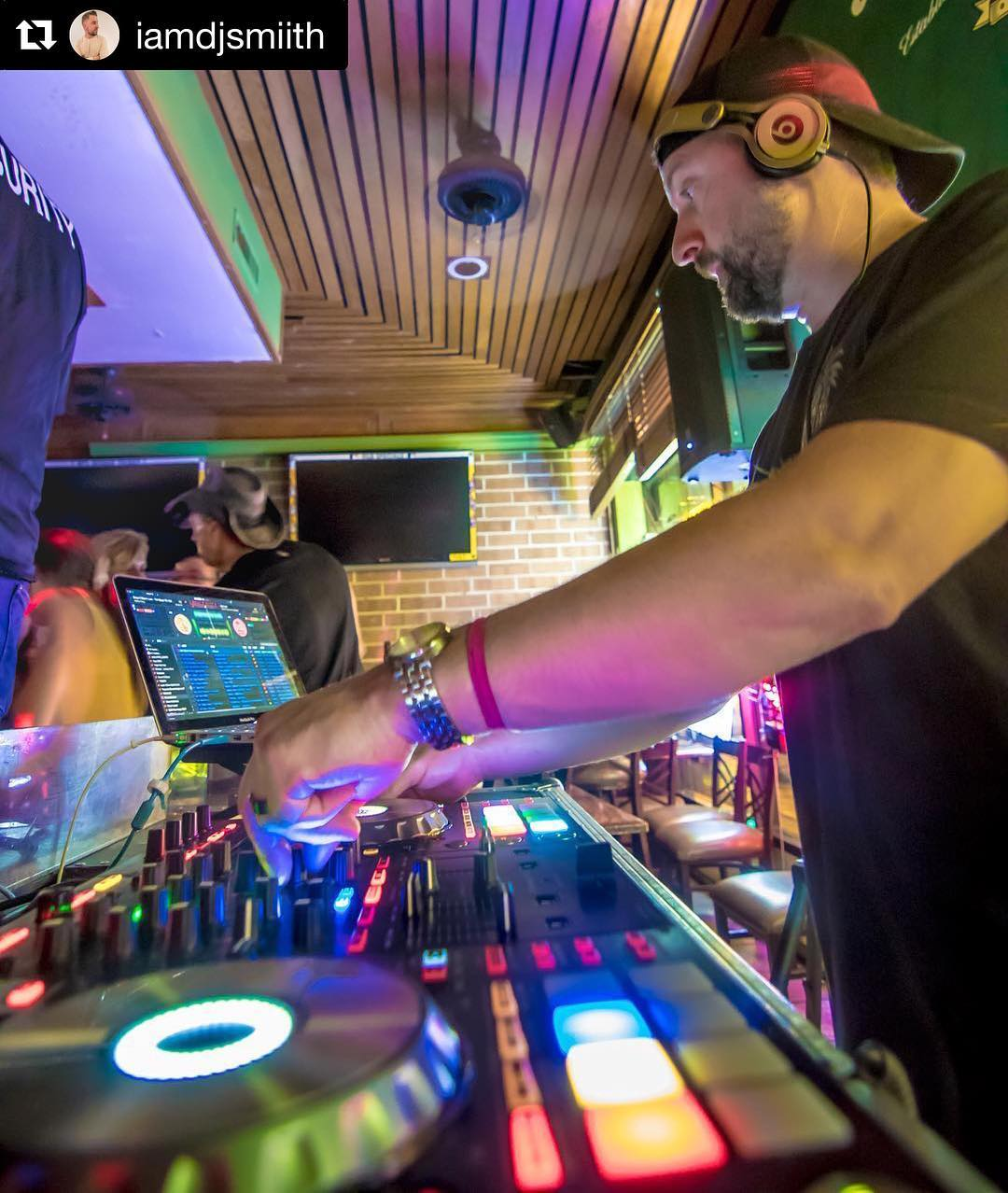 9 Irresistible Pub Event Ideas To Wow Your Customers - Evey