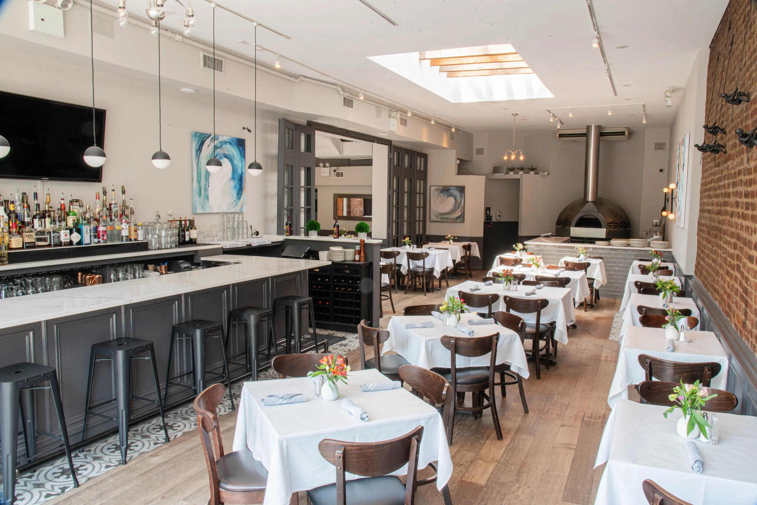 Dee's Wood Fired Pizza & Kitchen