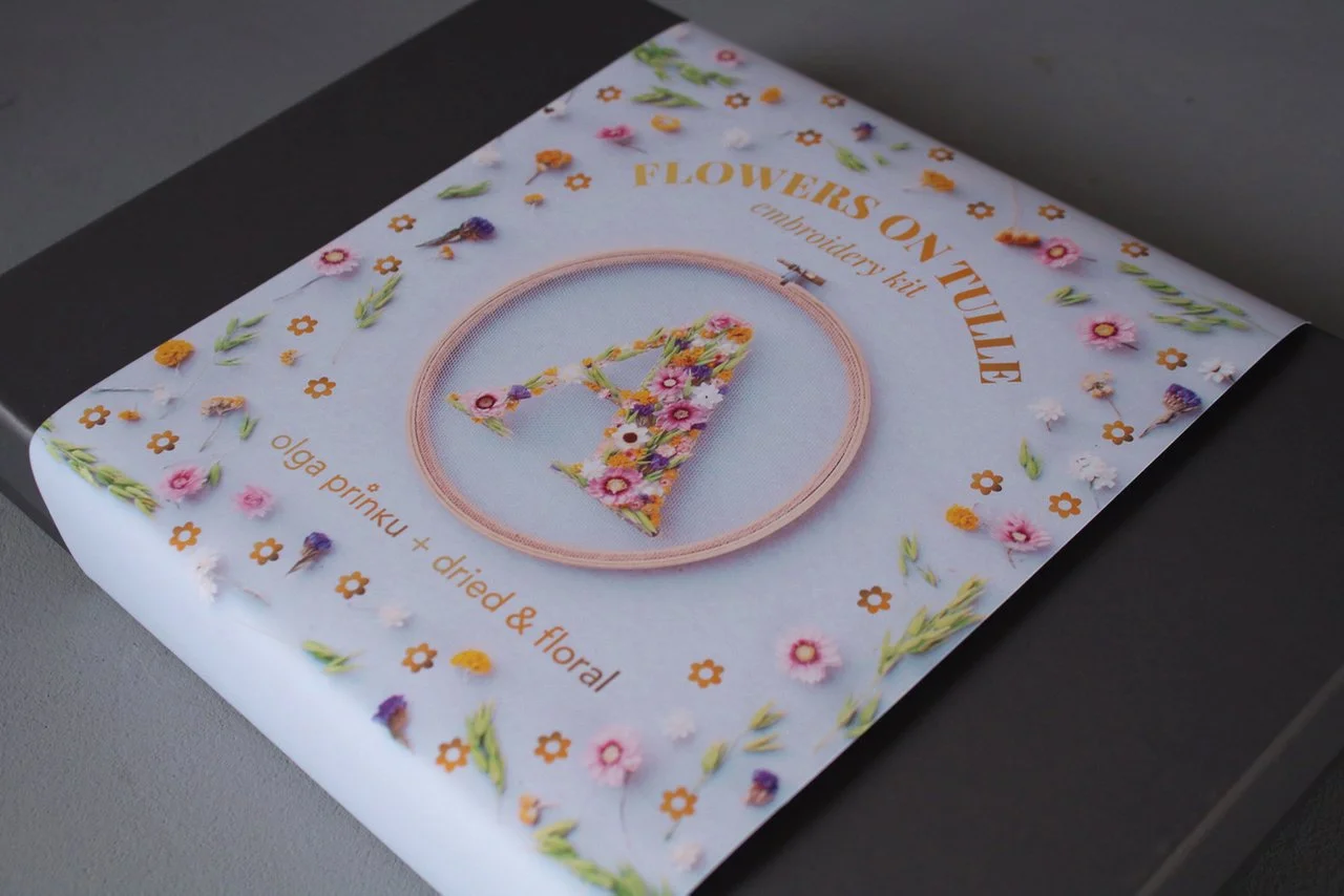 DIY KITS FLORAL TYPOGRAPHY — Dried Flowers on Tulle Embroidery