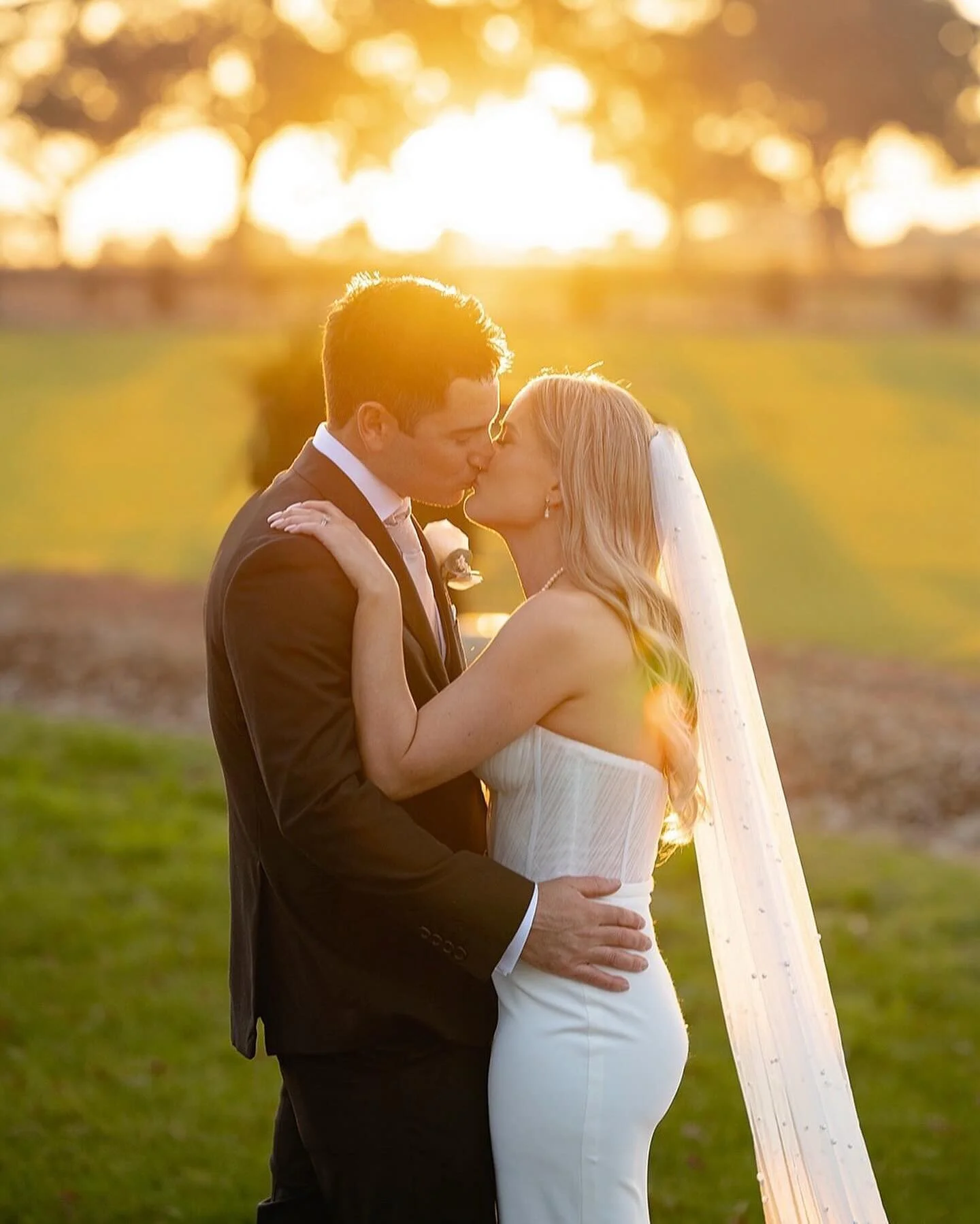 Best Melbourne Celebrant | Fun & Relaxed Wedding Ceremony
