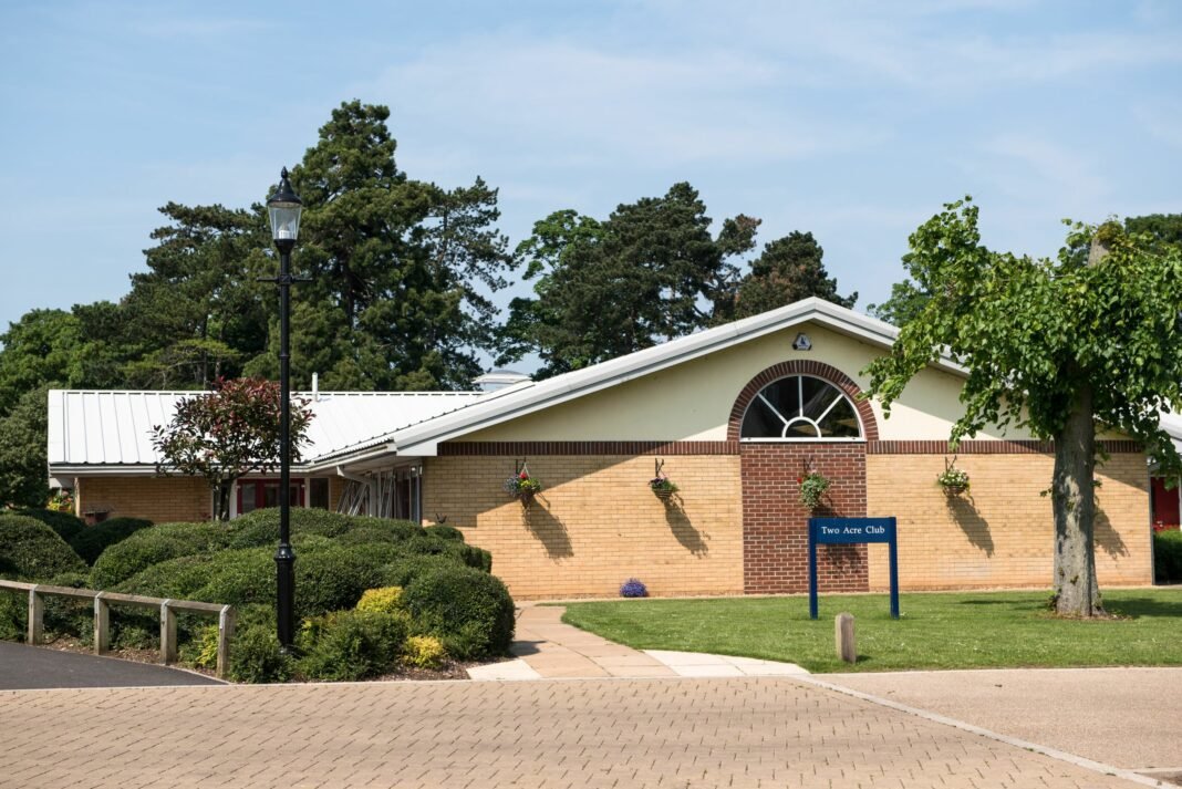 OUNDLE SCHOOL IS HOME TO EXSPORTISE LANGUAGE & SPORT ACADEMIES FOR 12 ...