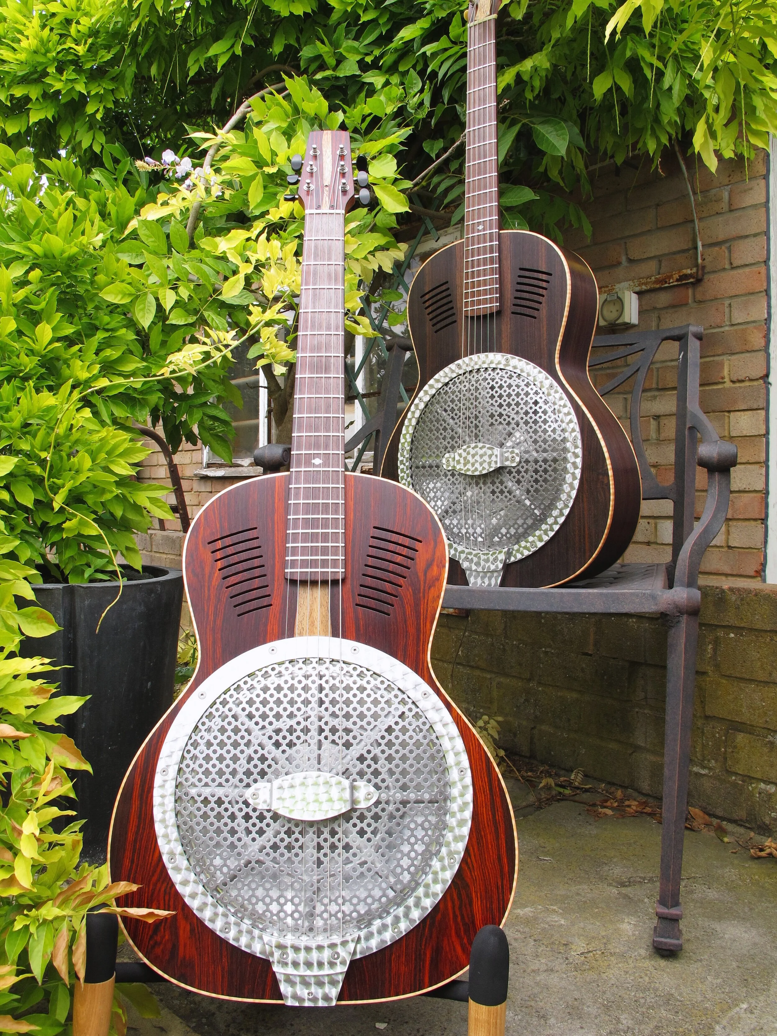 Pete Turner Guitars / Bespoke handmade resonator and acoustic guitars