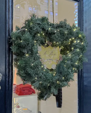 Le Lion Retail Store Window Displays on the Upper East side of ...