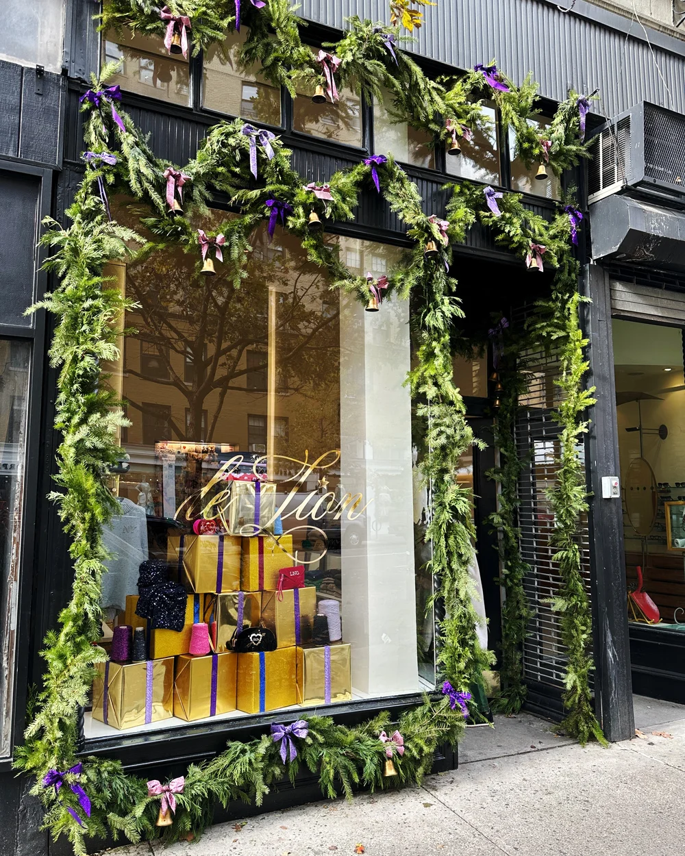 Retail Window Design by Nick Sizemore — Sizemore Color Studios