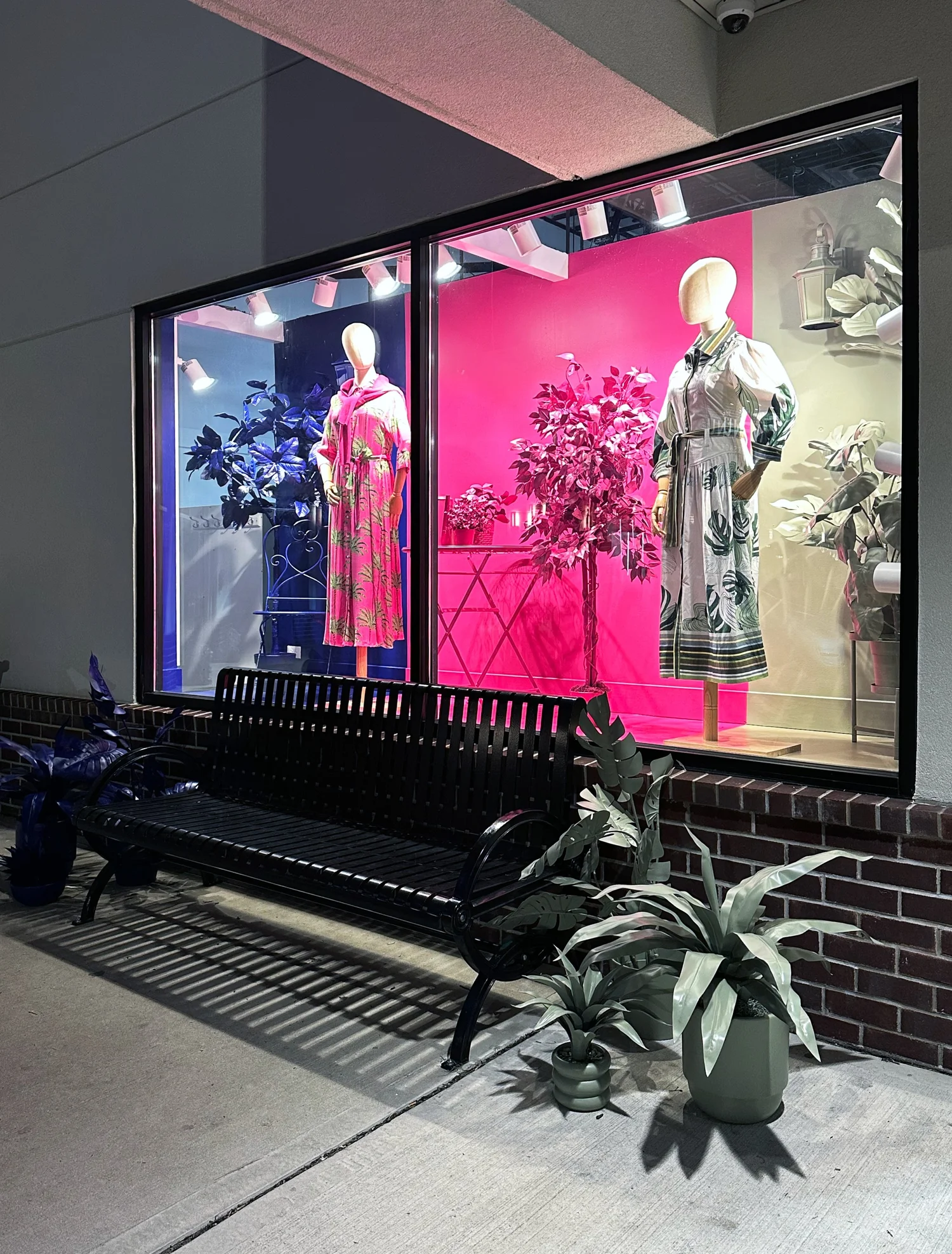 The Gallery Collection Spring 2024 Retail Windows by Window Designer ...