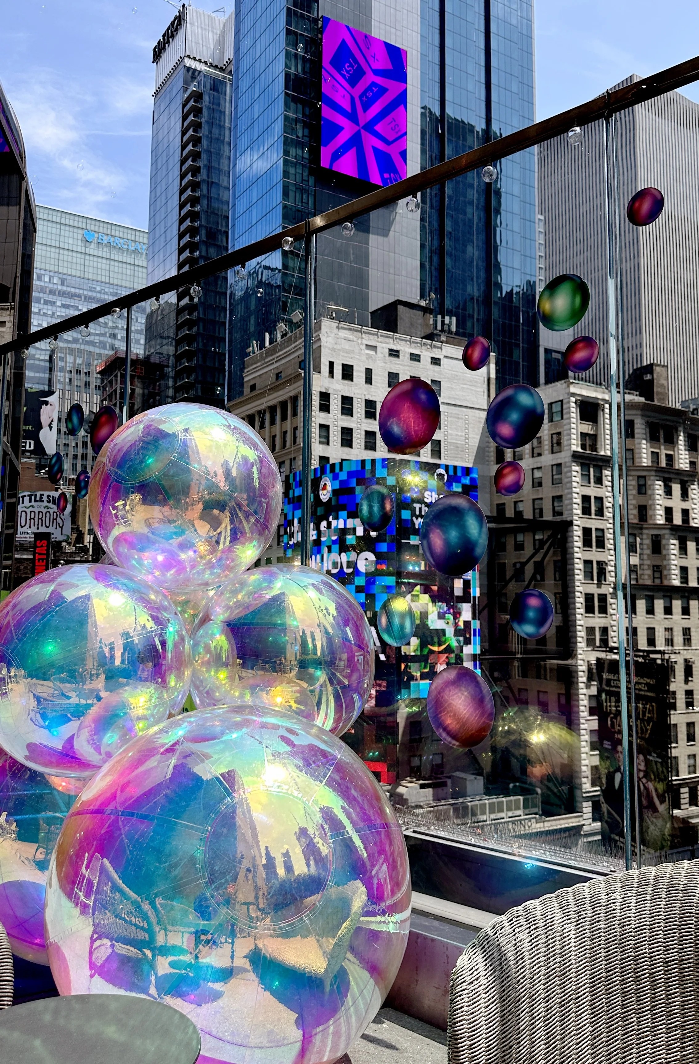Marriott Marquis Times Square Bubbles Over Broadway Event Decor by ...