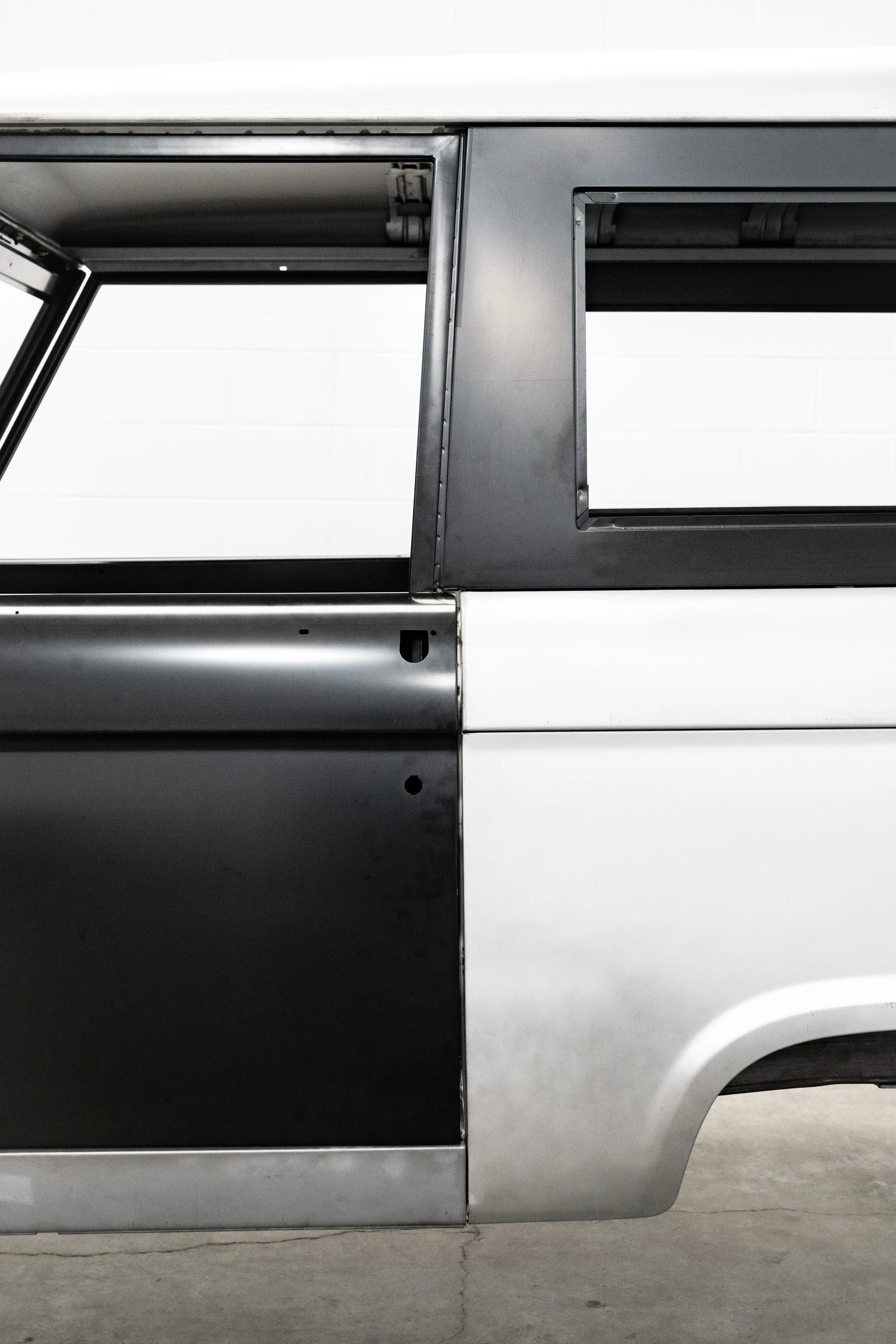 EARLY FORD BRONCO BODY — Agaso Outdoor | Early Ford Bronco Restoration ...